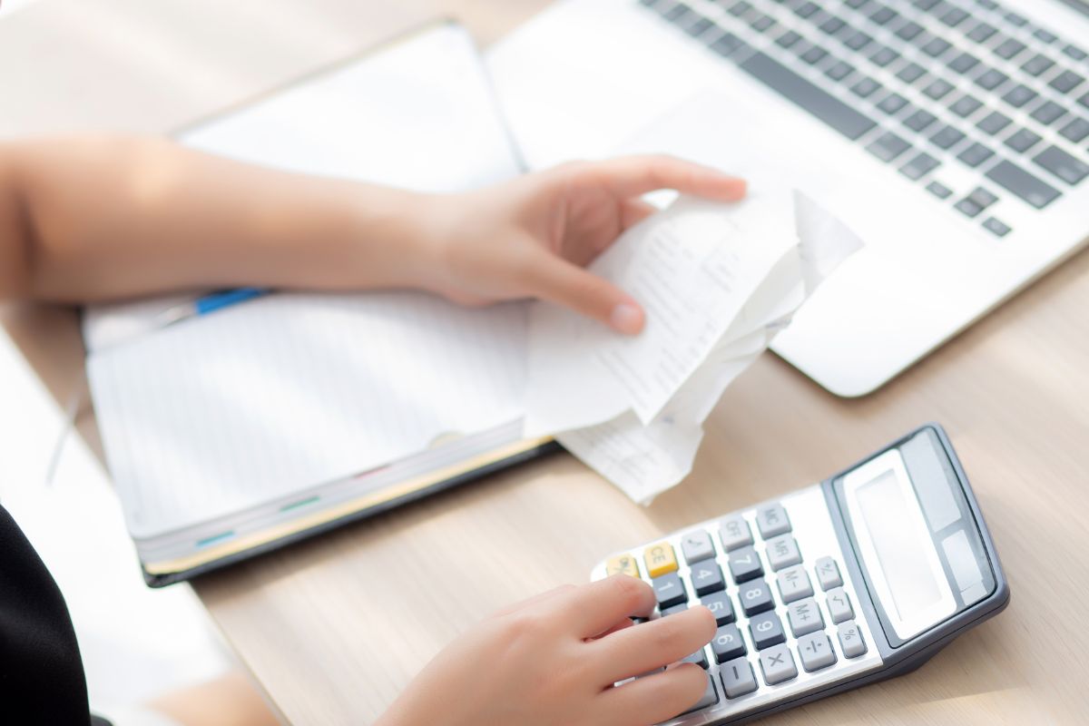 20 Smart Money Habits Every Woman Can Use Each Day - Money Bliss