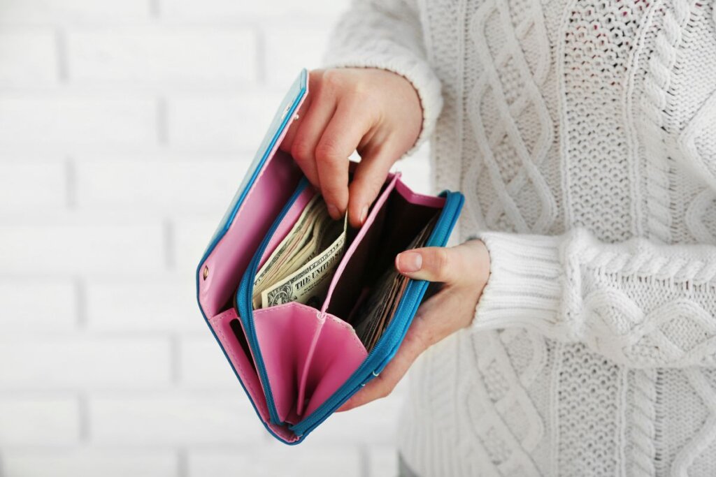 20 Simple Budgeting Tips for Everyday Living - Money Bliss