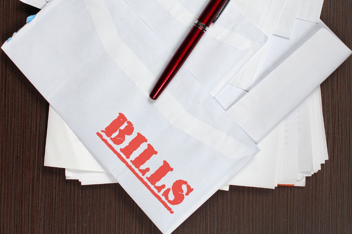 10 Signs Your Budget Isn’t Working - Money Bliss