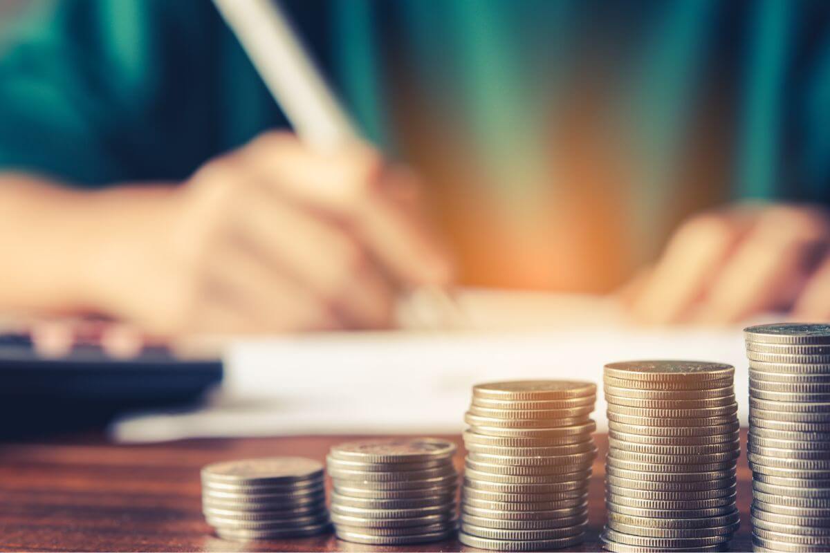 10 Small Money Mistakes That Quietly Keep You Broke - Money Bliss